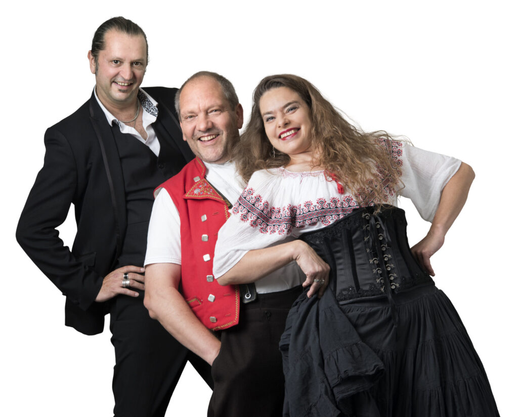 SaitenZauber: Trio Anderscht & Trio Balkan Strings - gambrinus jazz plus